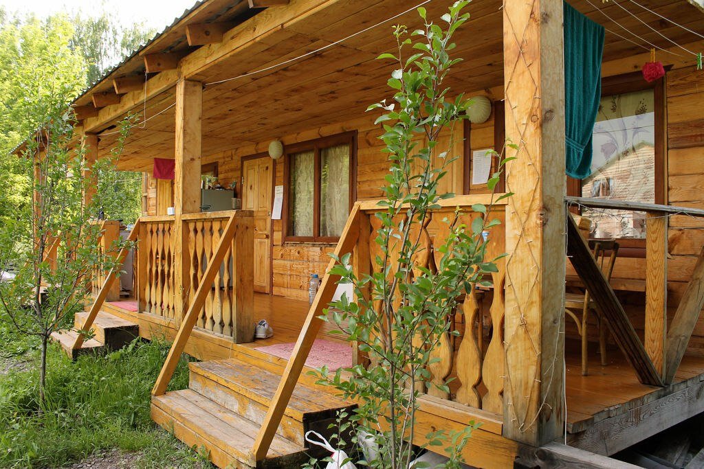 Tatil köyleri Тихий дворик у Шахтёра, Altayski krayı, foto
