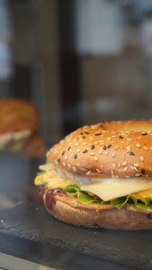 Kohvik (Oktyabrskaya ploshchad No:3, Pechory), kafe  Pechory'den