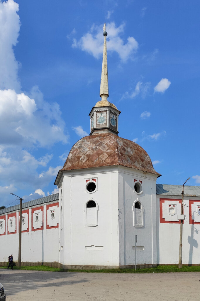 Turistik yerler Юго-западная угловая башня, Tixvin, foto