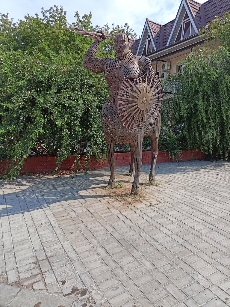 Park, sokak heykeli Кентавр, Primorsko‑Ahtarsk, foto