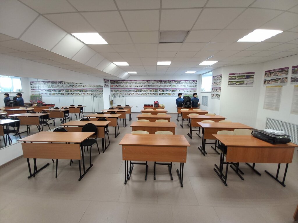 Özel okul Forsazh, Çernogorsk, foto