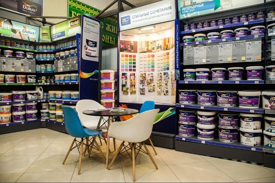 Boya ve cila malzemeleri üretim ve satış yerleri Dulux, Kirov, foto