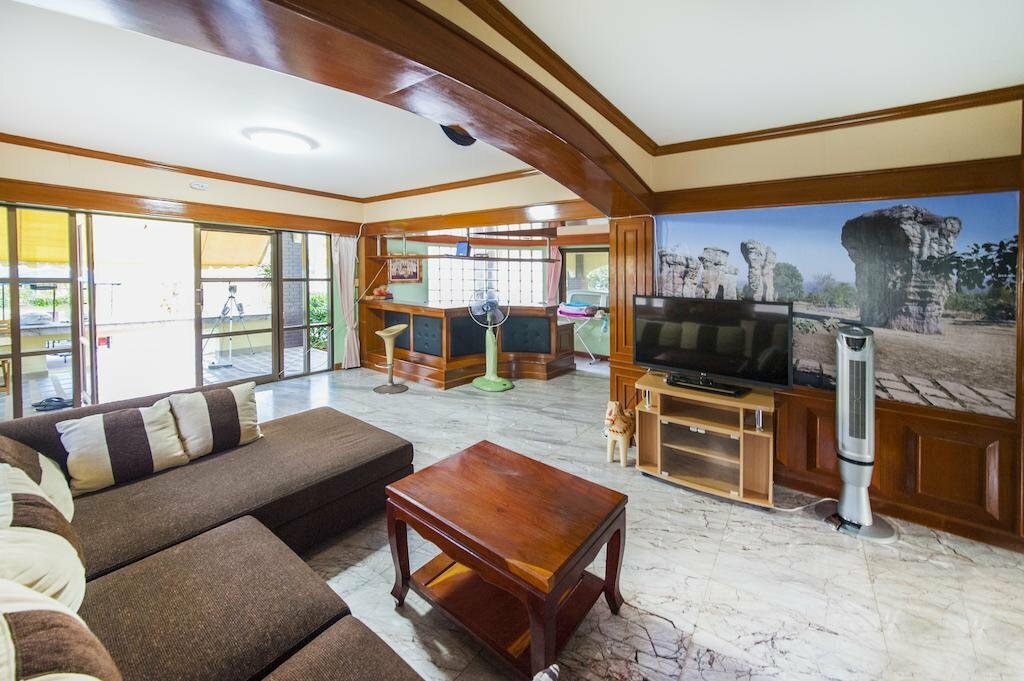 Otel Yellow Villa With Pool In Rawai, Phuket Eyaleti, foto