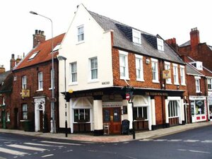 The Tudor Rose Hotel (England, East Riding of Yorkshire, Beverley, Lord Roberts Road), otel  Beverley'den
