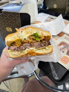 Burger King (Kutateladze Street No:4/4, Sovetskiy City Administrative District, Akademgorodok Microdistrict), fast food  Novosibirsk'ten