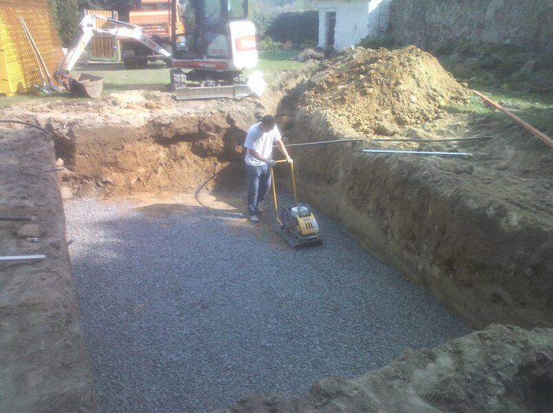 i̇nşaat malzemeleri toptan Zemní a výkopové práce s Mini Bagrem - Stavební Práce, Usti nad Labem Bölgesi, foto