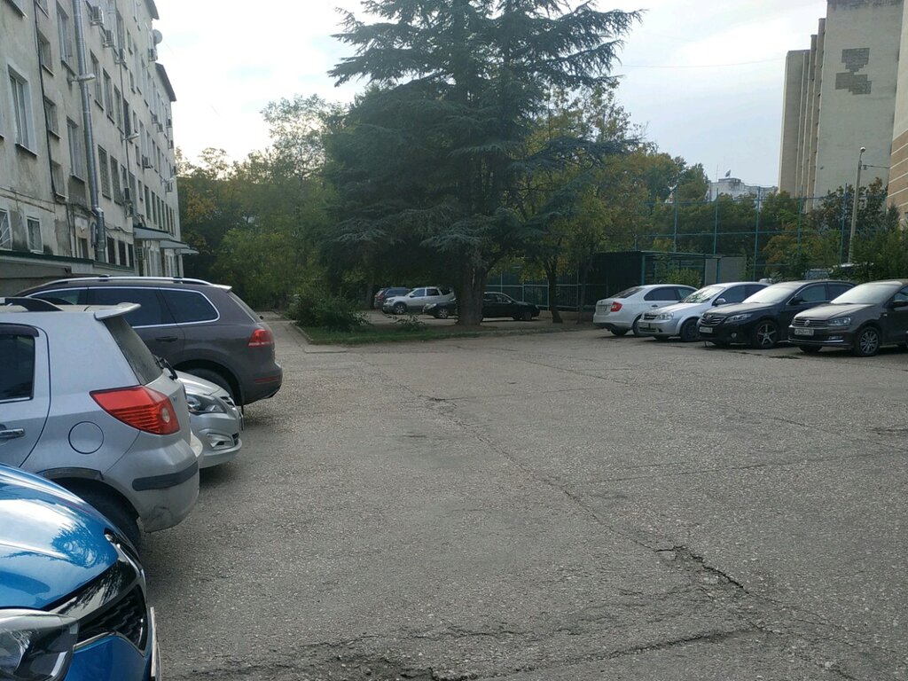 Otoparklar Car park, Simferopol (Akmescit), foto