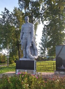 Бойцам, павшим в годы Великой Отечественной войны 1941-1945 гг. (Udmurtian Republic, Sharkanskiy rayon, selo Mishkino, Tsentralnaya ulitsa), anıt, heykel  Udmurtiya'dan