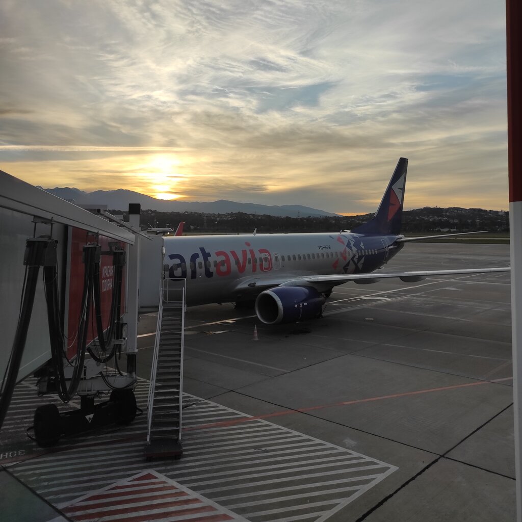 Havacılık şirketleri Airline Nordavia - regional air transportation, Arhangelsk, foto