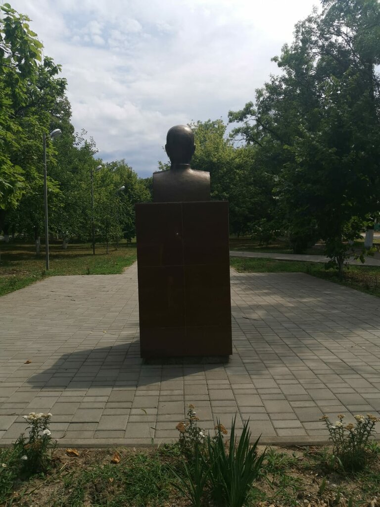 Anıt, heykel Бюст Героя Советского Союза В.К. Рыжова, Krasnodarski krayı, foto