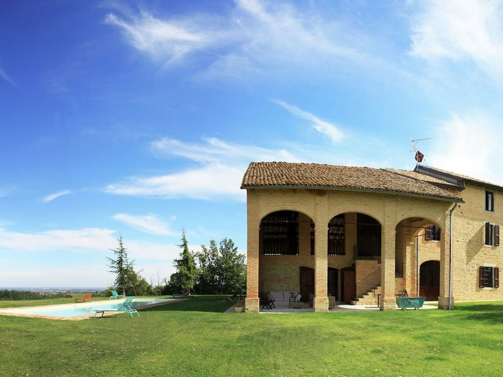 Otel Quaint Holiday Home in Tabiano Castello with Private Pool, Emilia‑Romagna, foto