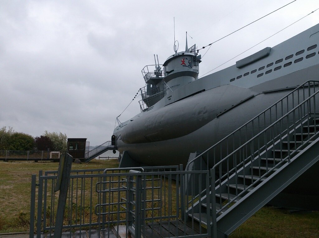 Müzeler ve sanat galerileri Музей - подводная лодка U-995, Schleswig‑Holstein, foto