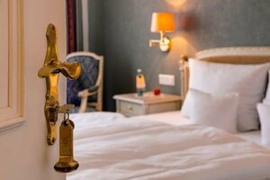 Hotel Krone (Hahnenkammstraße No:37, Wasserlos), otel  Bavyera'dan