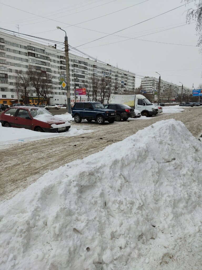 Otoparklar Автомобильная парковка, Çeliabinsk, foto