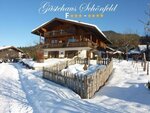 Gästehaus Schönfeld (Bavaria, Traunstein, Klausenbergweg, 10), otel  Bavyera'dan