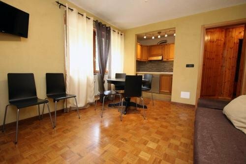 Otel Champoluc Apartments, Aosta Vadisi, foto