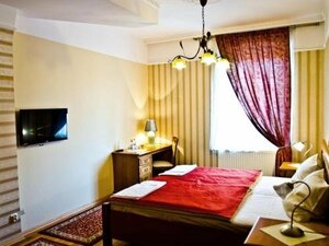 Hotel Janków (Lubusz Voivodeship, Powiat Żarski, Żary, ulica Długosza, 13), otel  Zary'den