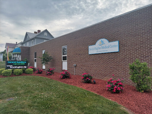 Tıp merkezleri ve klinikler Brock Hughes Medical Center, Wytheville, foto