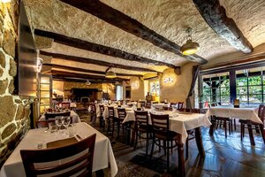 Logis Auberge de Kerveoc'h (Bretagne, Finistère, Arrondissement de Quimper, Douarnenez, Route de Kerveoc H, 42), otel