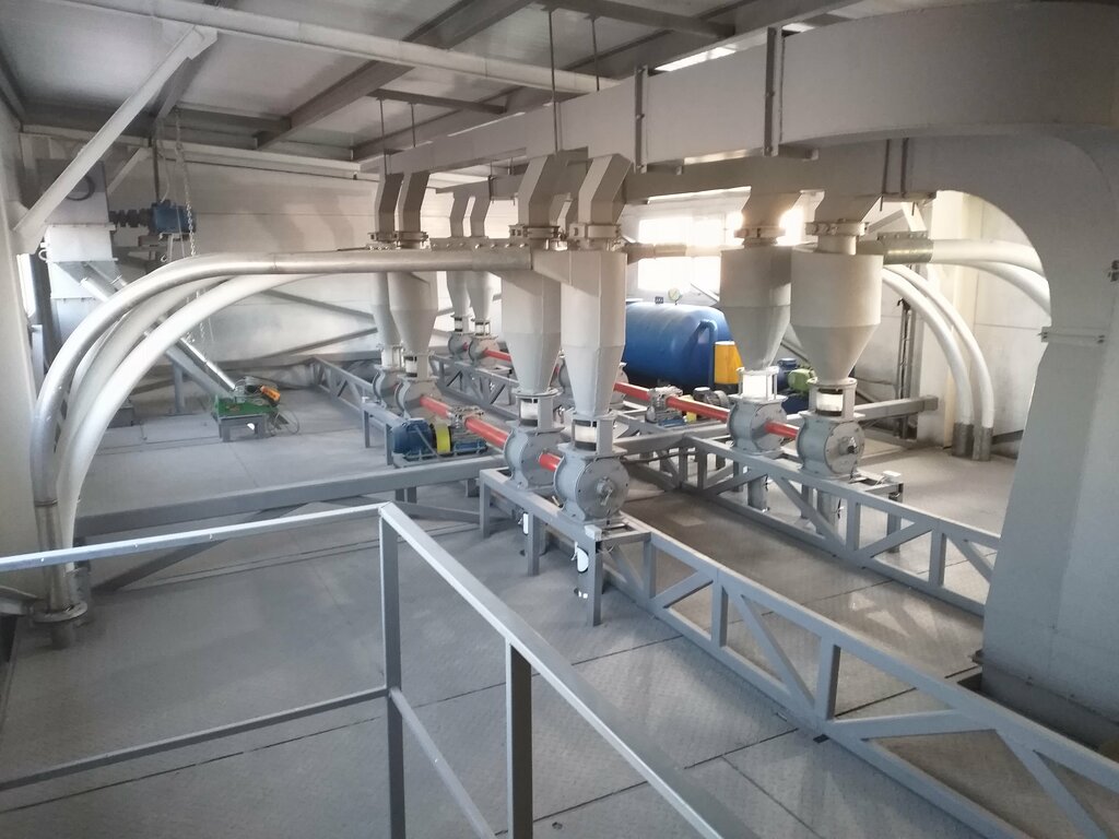 Un ve tahıllar Батькова мельница, Saratovskaya oblastı, foto