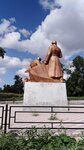 Монумент Славы Вечная Слава павшим за Родину в боях в 1941-1945 гг. (Shkolnaya ulitsa No:9, selo Novolokti), anıt, heykel  Novosibirskaya oblastından