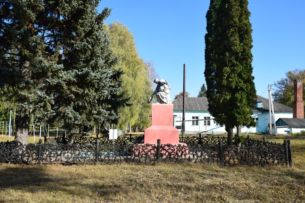 Anıt, heykel Братская могила, Lipetskaya oblastı, foto