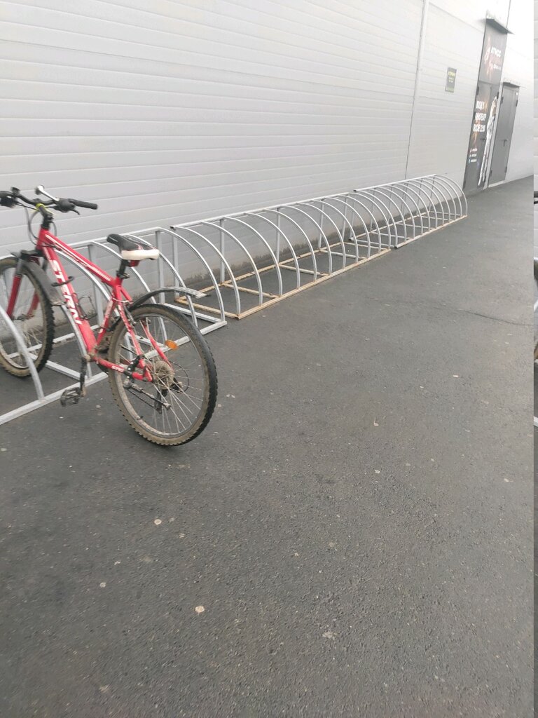 Bisiklet park yerleri Bicycle parking, Tiumen, foto