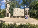Мемориал погибшим воинам в годы Великой Отечественной войны (Tsentralnaya ulitsa No:7/1, posyolok Kalinin), anıt, heykel  Orenburgskaya oblastından