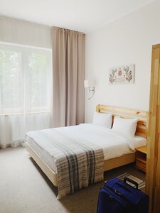 Green Park Hotel Airport Minsk (Minskaja region, Smaliavicki rajon, Zabalocki sielsaviet, 388 км трассы  M1/ E30 (пересечение c  M2)), otel  Minskaya oblastından