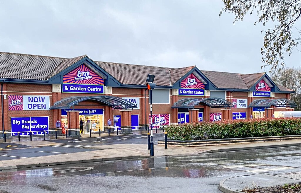 i̇ndirim ve fırsat sistemleri B&m Home Store with Garden Centre, İngiltere, foto