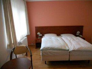 Hotel Restaurant zur Post (North Rhine-Westphalia, Wuppertal, Hauptstraße, 47), otel  Kuzey Ren‑Vestfalya'dan