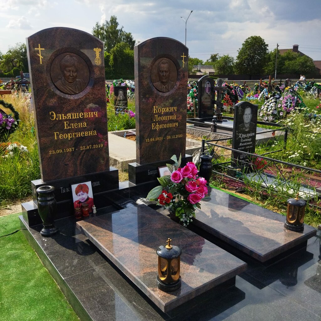 Heykel ve mezarlık taşı üreticileri Зодчий групп, Pinsk, foto