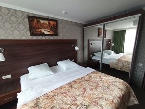 Avrora (ulitsa Bagrationa No:7А), otel  Smolensk'ten
