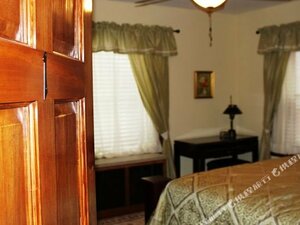Walton Manor Inn Bed & Breakfast (Pennsylvania, Lebanon County, Palmyra), otel  Palmyra'dan