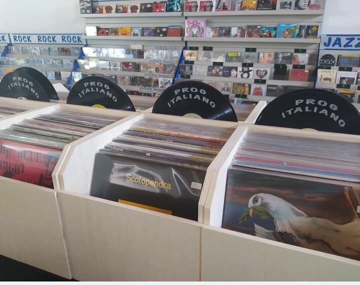 Enstrüman mağazaları Music Machine Record Store, Lazio, foto