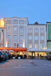 Hotel Zum Goldenen Schiff (Hauptplatz No:23, Enns), otel  Yukarı Avusturya'dan