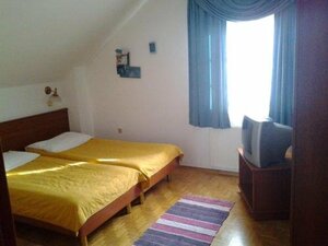 Guest House Arvaj (Kranj, Kranj), otel  Kranj'dan