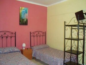 Pensión la Estación (Avenida España No:12, Logroño), otel  Logrono'dan