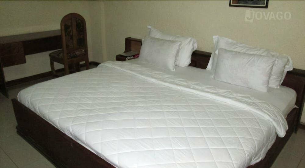 Otel Kingsby homes and hotel, Akra, foto
