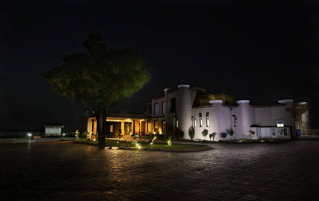 Otel Treehouse Sunrise Resort Neemrana, Rajasthan, foto