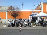 D. C. R. Moto (Campania, Province of Naples, Cercola, Via Argine), motosiklet satışı  Napoli'den