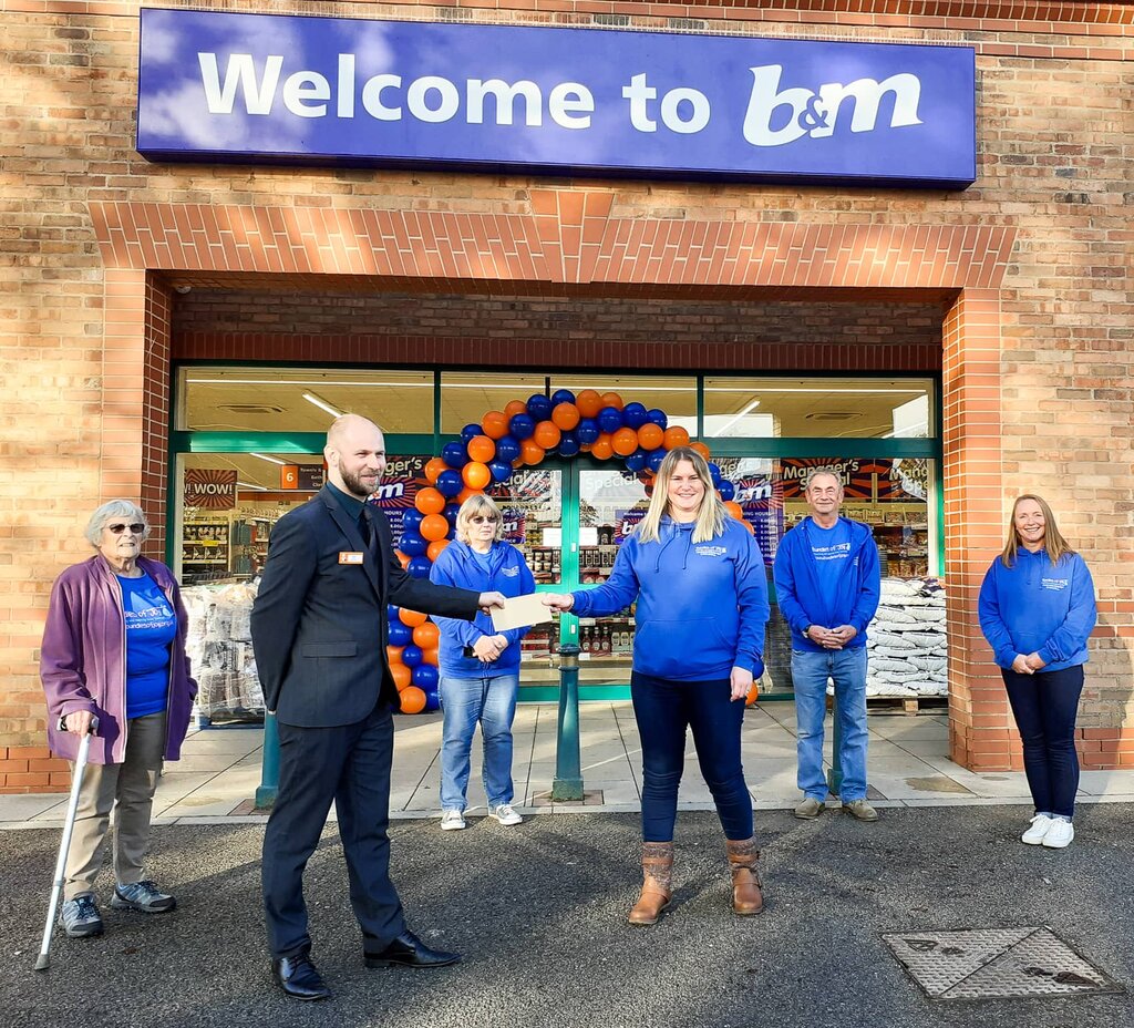 Şans oyunları B&m Store, İngiltere, foto