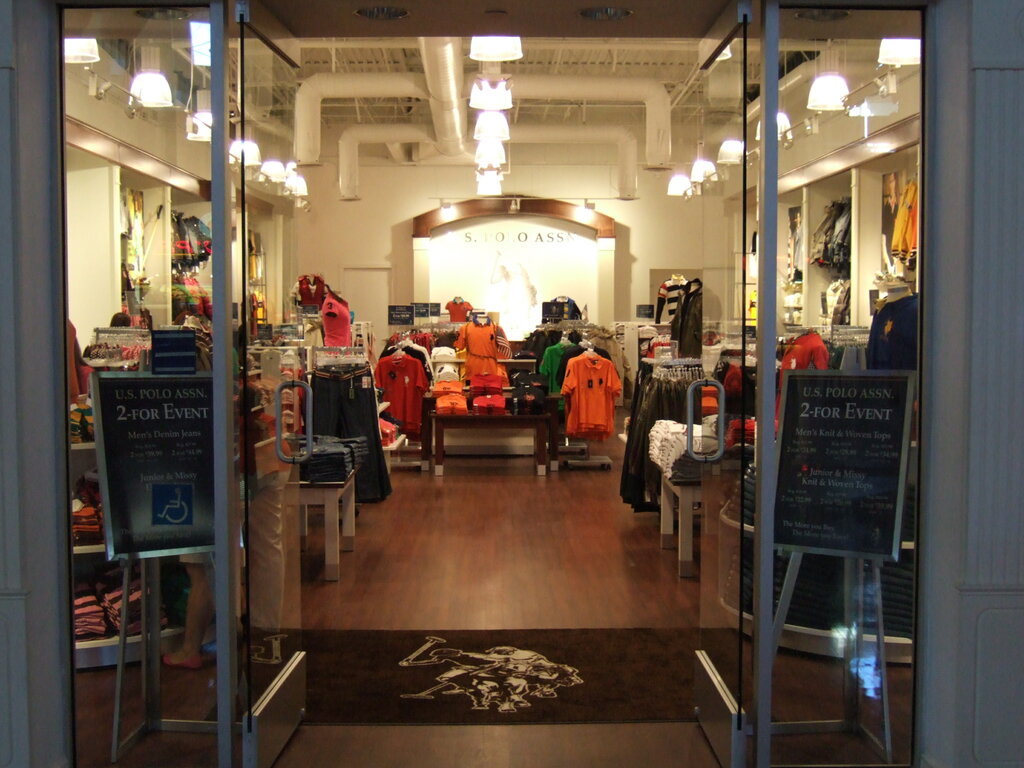 Giyim mağazası U. S. Polo Assn. Outlet, Ontario, foto