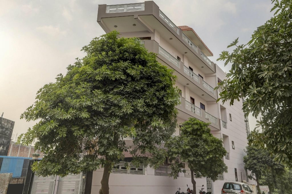 Otel Oyo Flagship 75488 Royal Grand Inn, Noida, foto