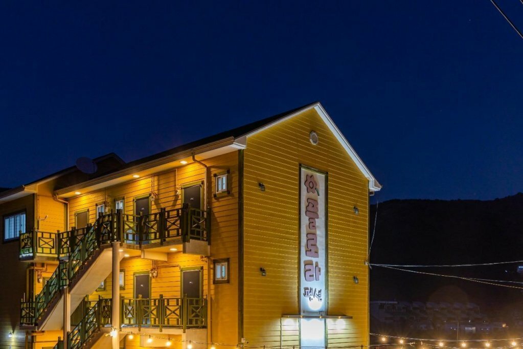 Otel Geoje Flora Pension, Güney Gyeongsang İli, foto