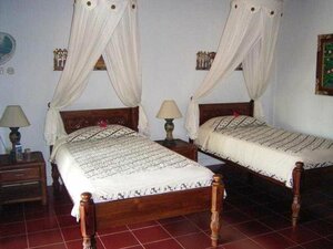 Bunga Permai (Bali, Gianyar Regency, Village of Kedewatan), otel  Bali'den
