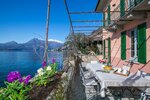 Villa Capuana (Lombardy, Lecco, Via Statale), otel  Lombardiya'dan