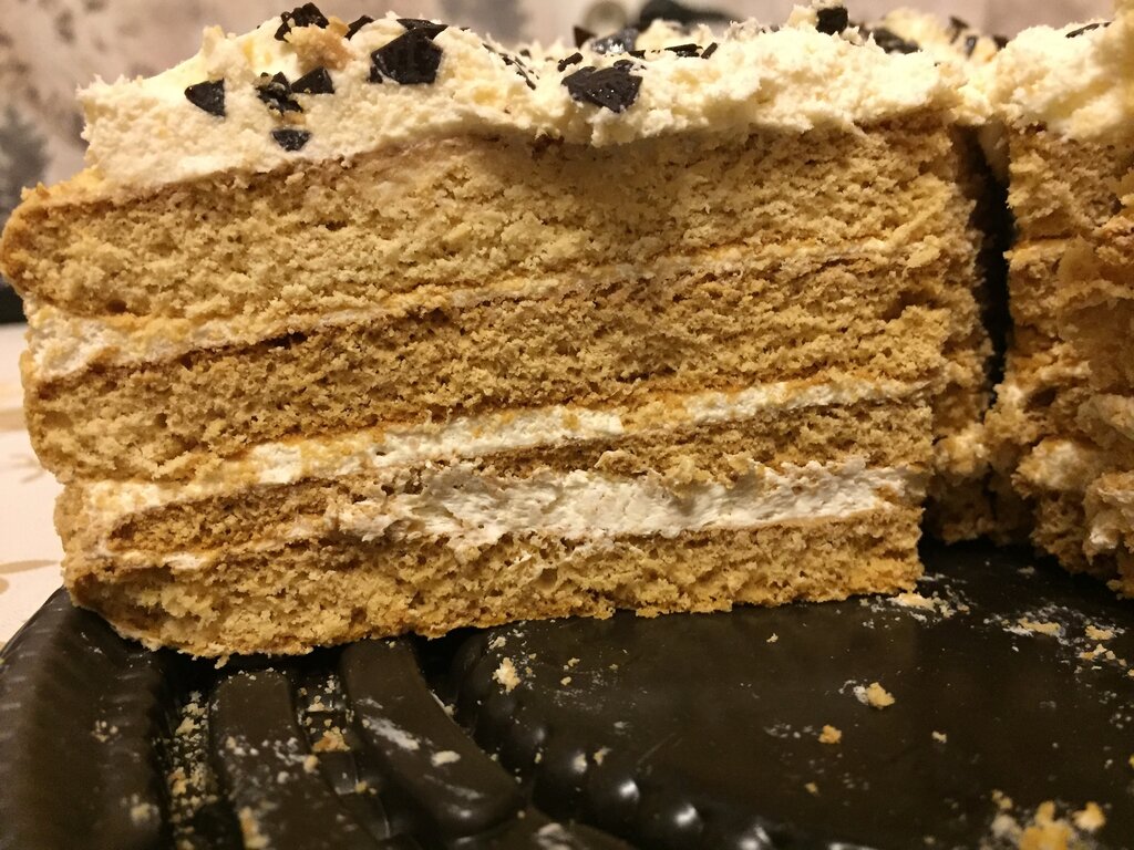 Pastacılık üretimi Konditerskiye izdeliya Karkon, Saratovskaya oblastı, foto