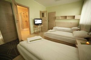 Standard Hotel (Silesian Voivodeship, Dąbrowa Górnicza, ulica Magazynowa, 1A), otel  Dabrowa Gornicza'dan
