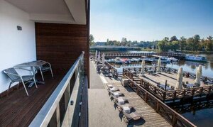 Hotel Port 110 (Droga krajowa nr 16), otel  Ilawa'dan